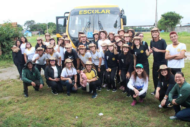 EDUCAÇÃO AMBIENTAL – Plantio de mudas na comunidade indígena Canauanim ...